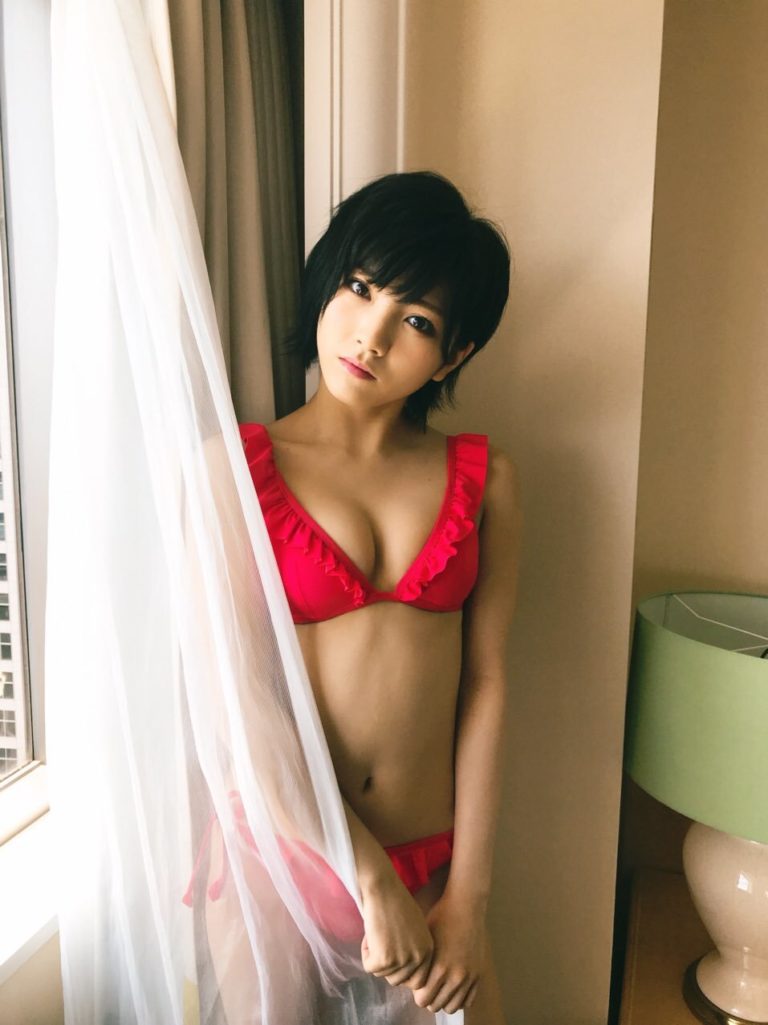 AKB48岡田奈々ちゃんのblt graph.水着グラビアオフショット！ - AKBと坂道の画像まとめブログ ガゾ速！
