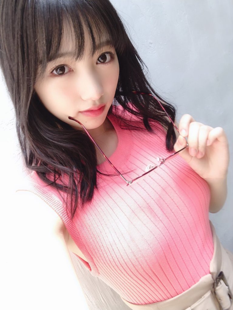 NMB48横野すみれちゃんの『BUBKA 2019年10月号』水着グラビアオフショット！ - AKBと坂道の画像まとめブログ ガゾ速！